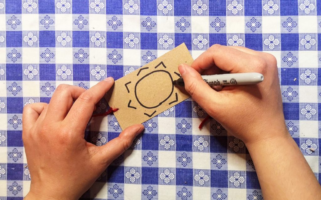 How to make a thaumatrope optical toy - The Village at Black Creek